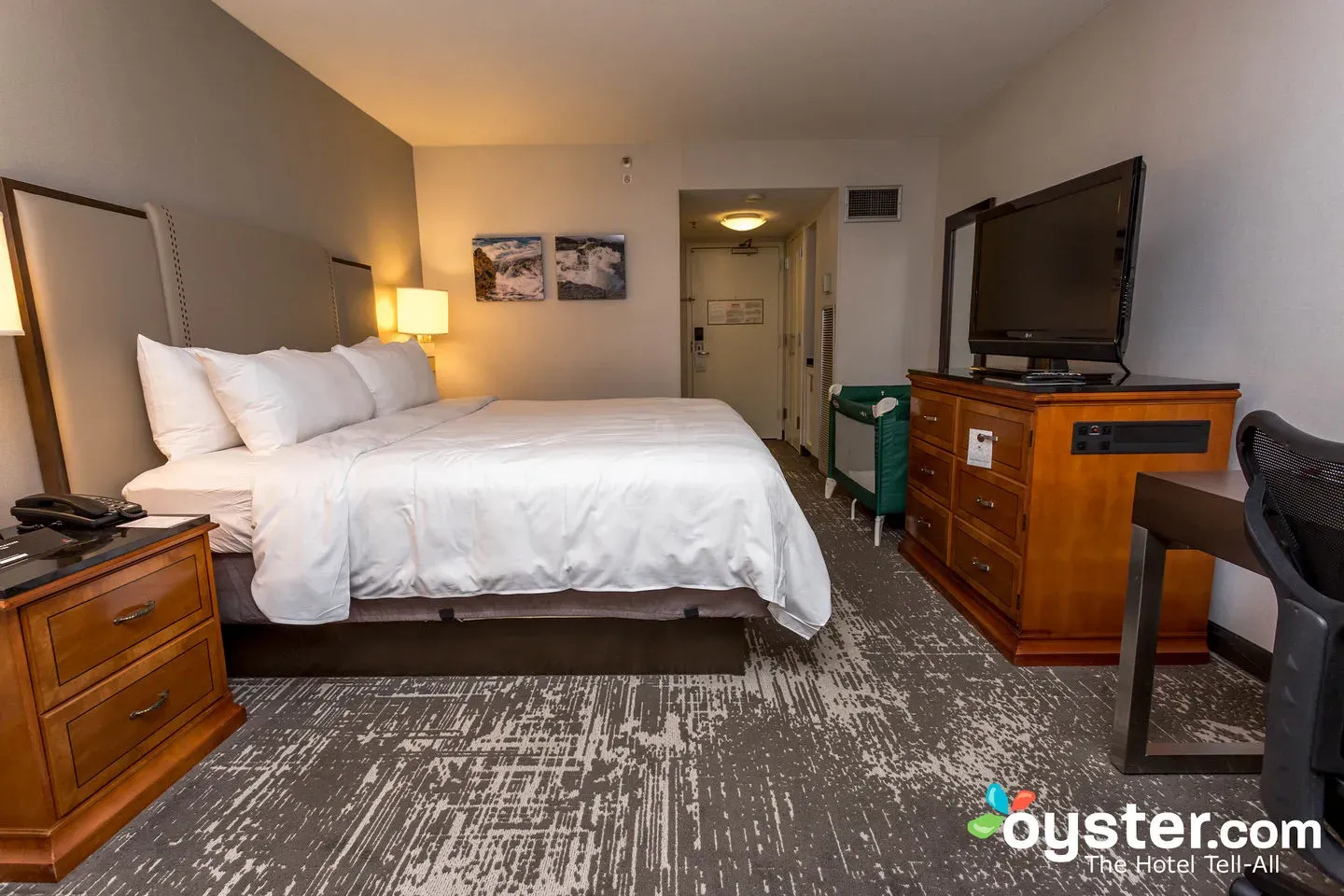 Anaheim Marriott Review: What To REALLY Expect If You Stay