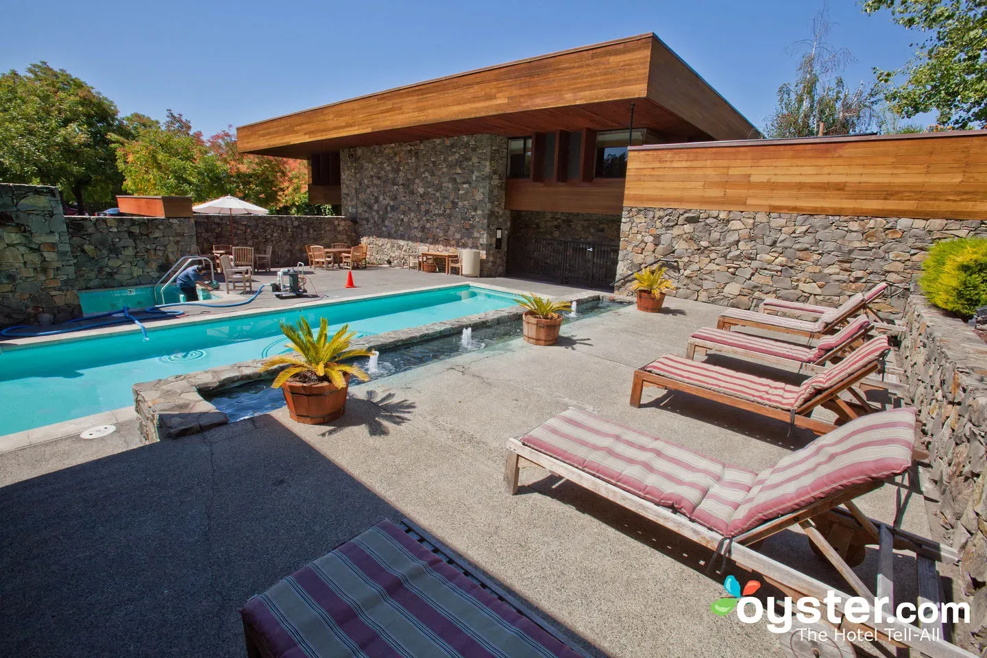 Fountaingrove Inn Review: What To REALLY Expect If You Stay | Oyster.com