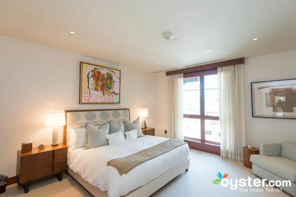 Solaris Residences Review: What To REALLY Expect If You Stay