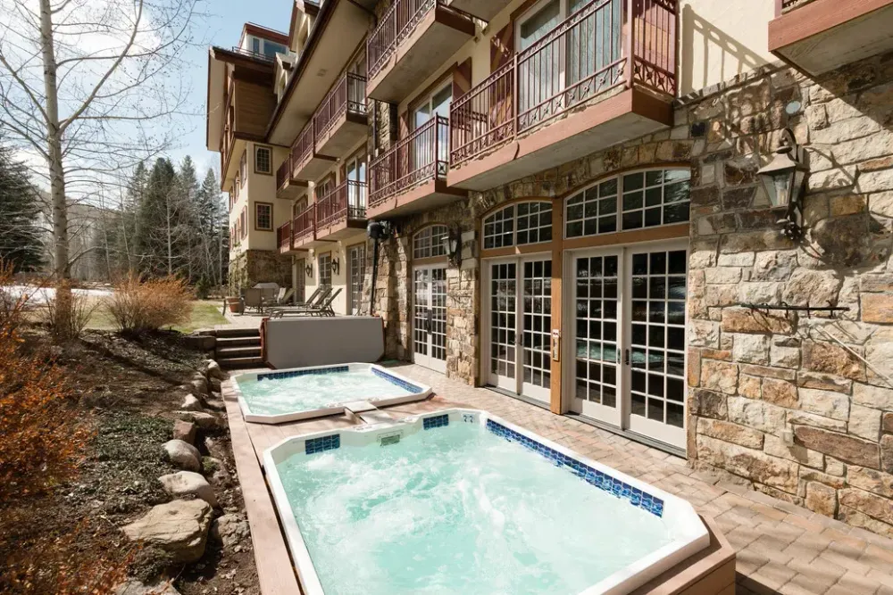 Tivoli Lodge | Oyster.com Hotel Photos