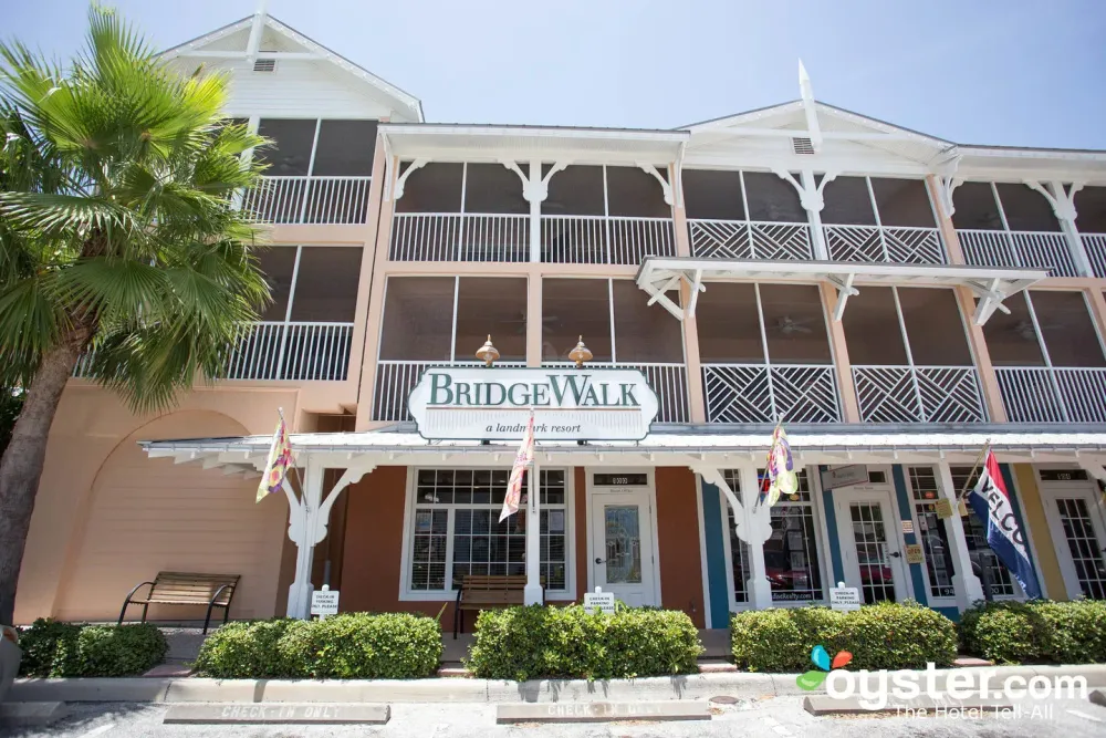 BridgeWalk a Landmark Resort Review: What To REALLY Expect If You Stay
