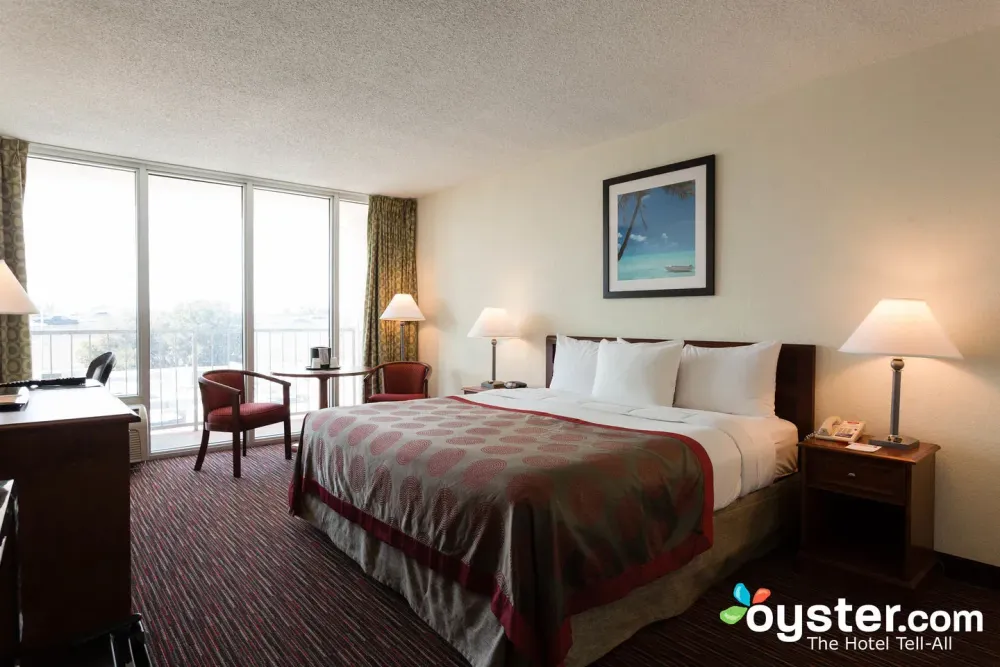 Hialeah Hotels & Resorts | Oyster.com Hotel Reviews