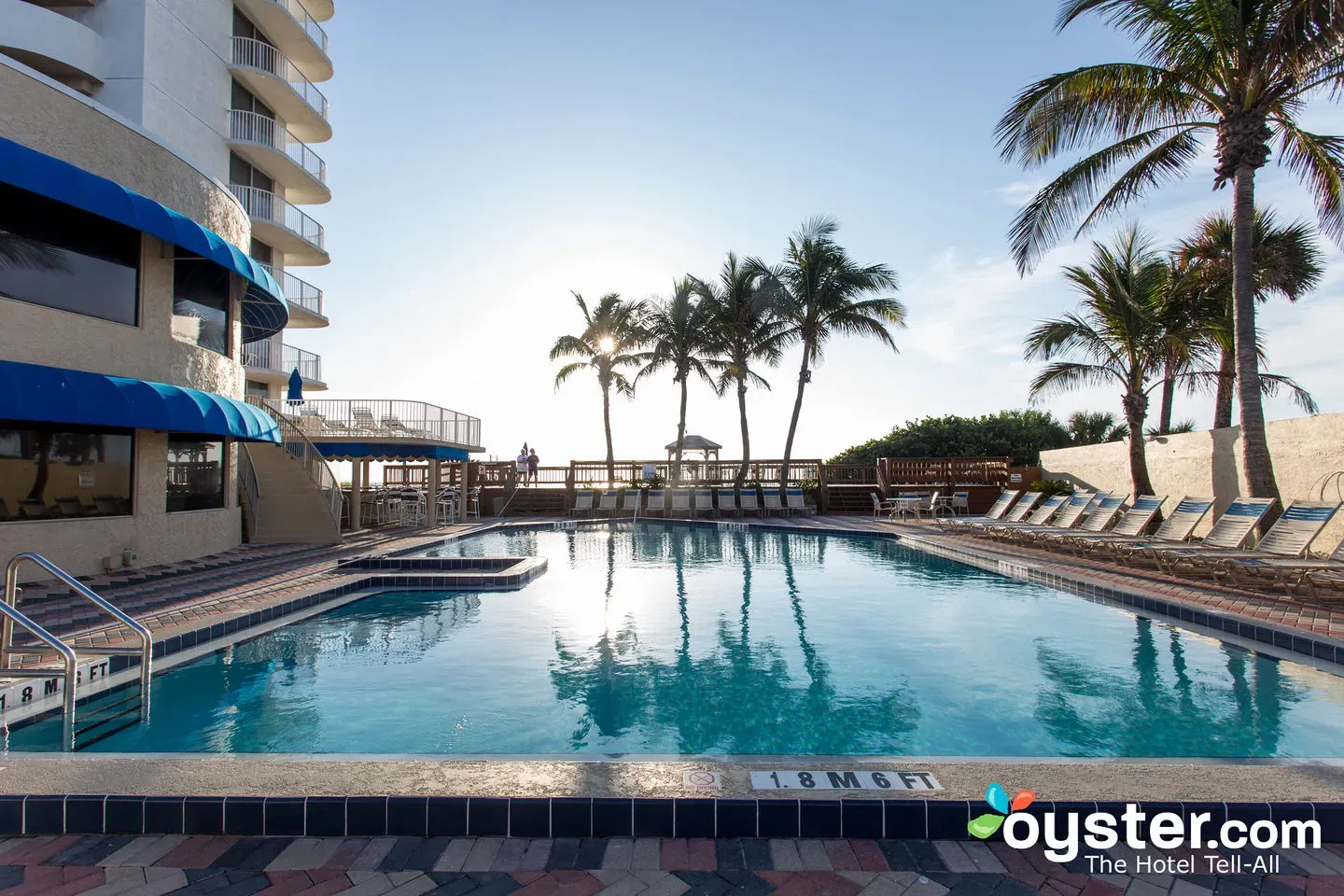 Radisson Suite Hotel Oceanfront Review: What To REALLY Expect If You Stay