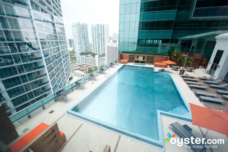 marriott biscayne bay pool