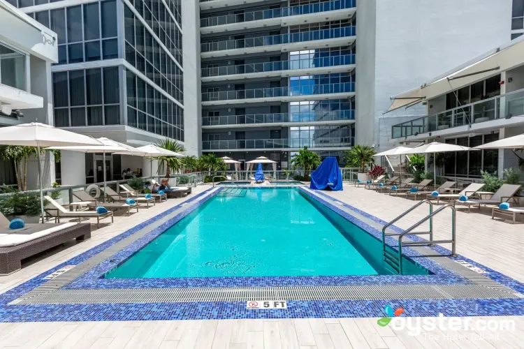 marriott biscayne bay pool
