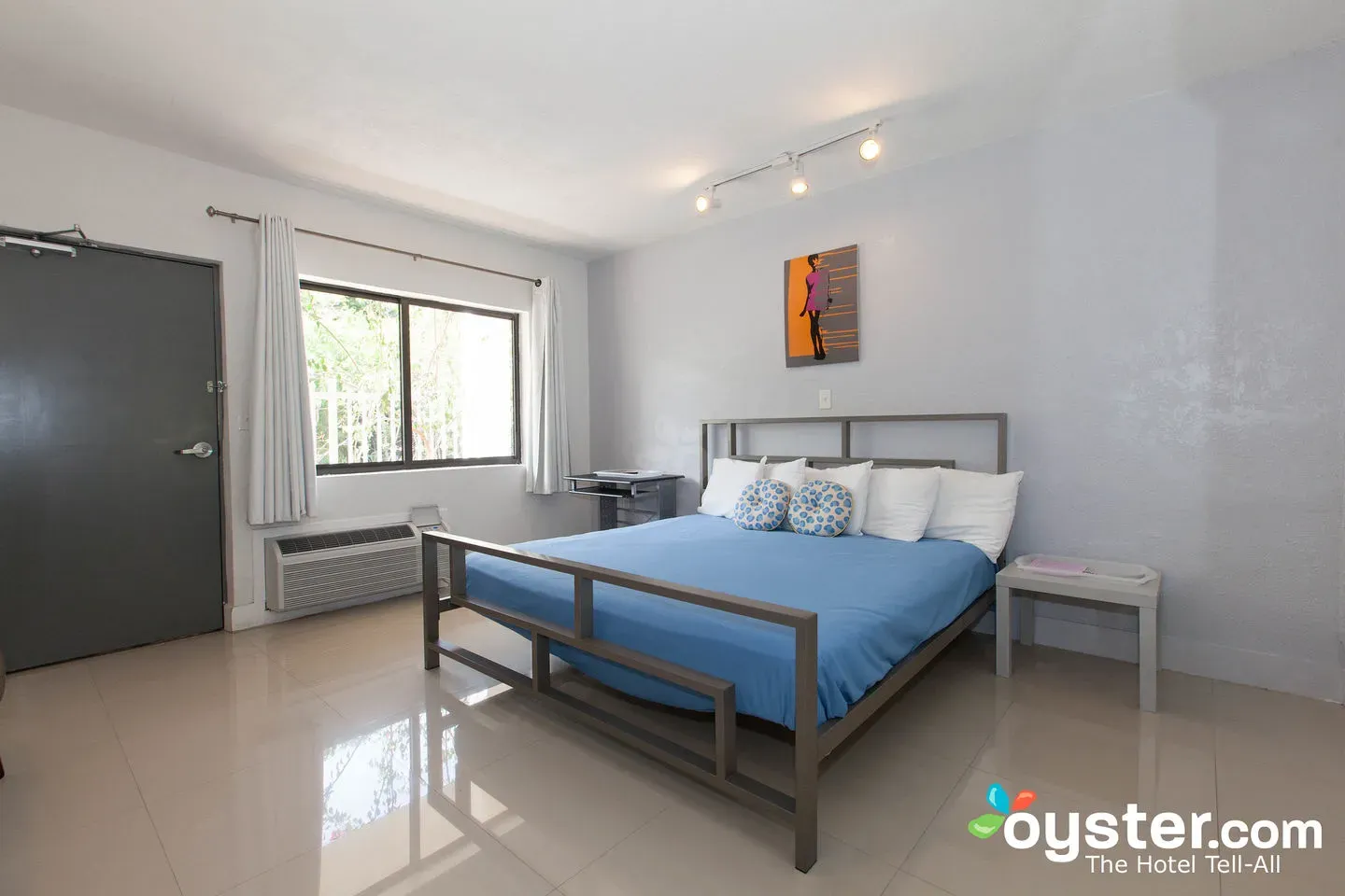 Shalimar Motel Review: What To REALLY Expect If You Stay