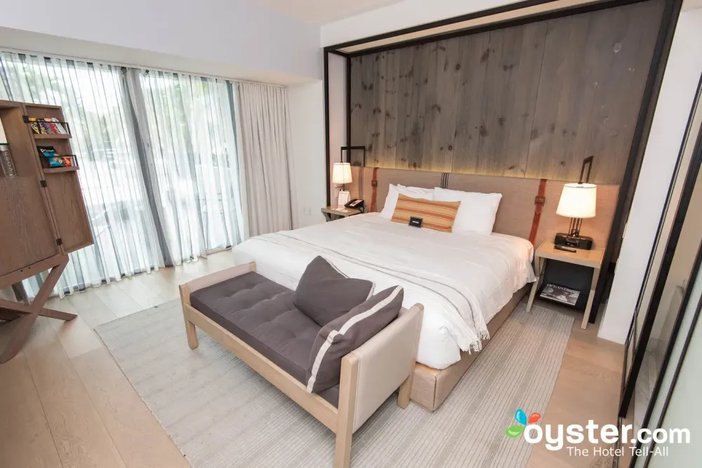 Hotel Victor Review: What To REALLY Expect If You Stay