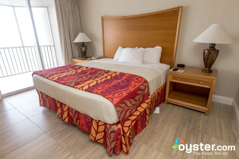 DiamondHead Beach Resort Review: What To REALLY Expect If You Stay