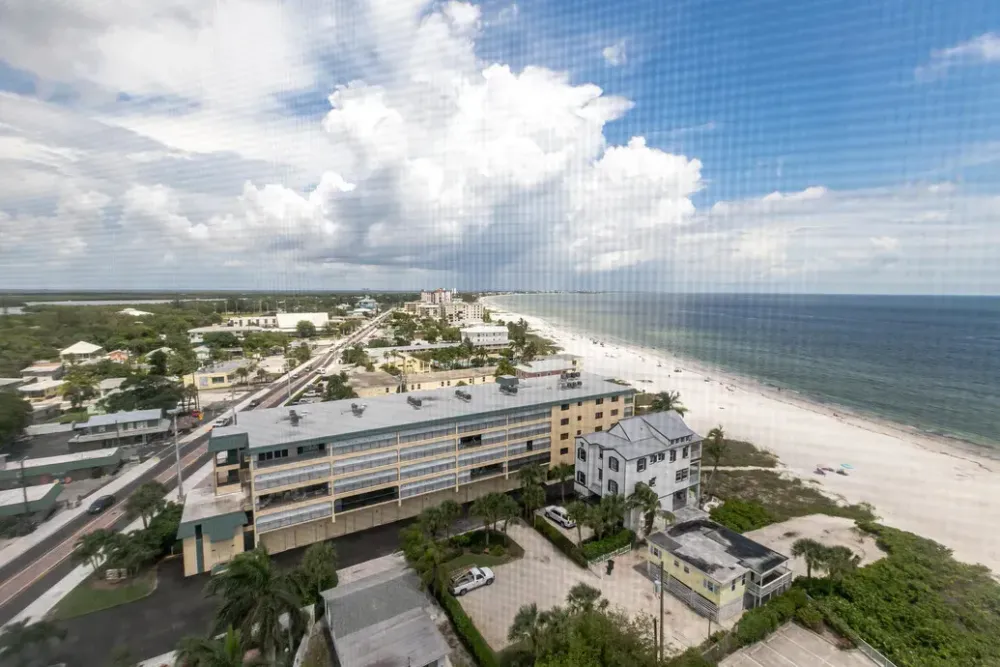 DiamondHead Beach Resort | Oyster.com Hotel Photos