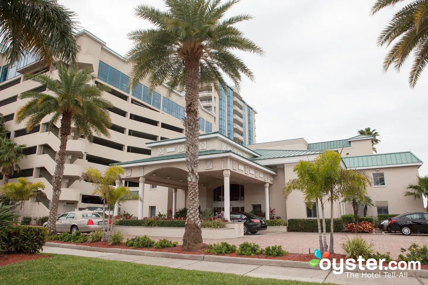 Lido Beach Resort Review: What To REALLY Expect If You Stay