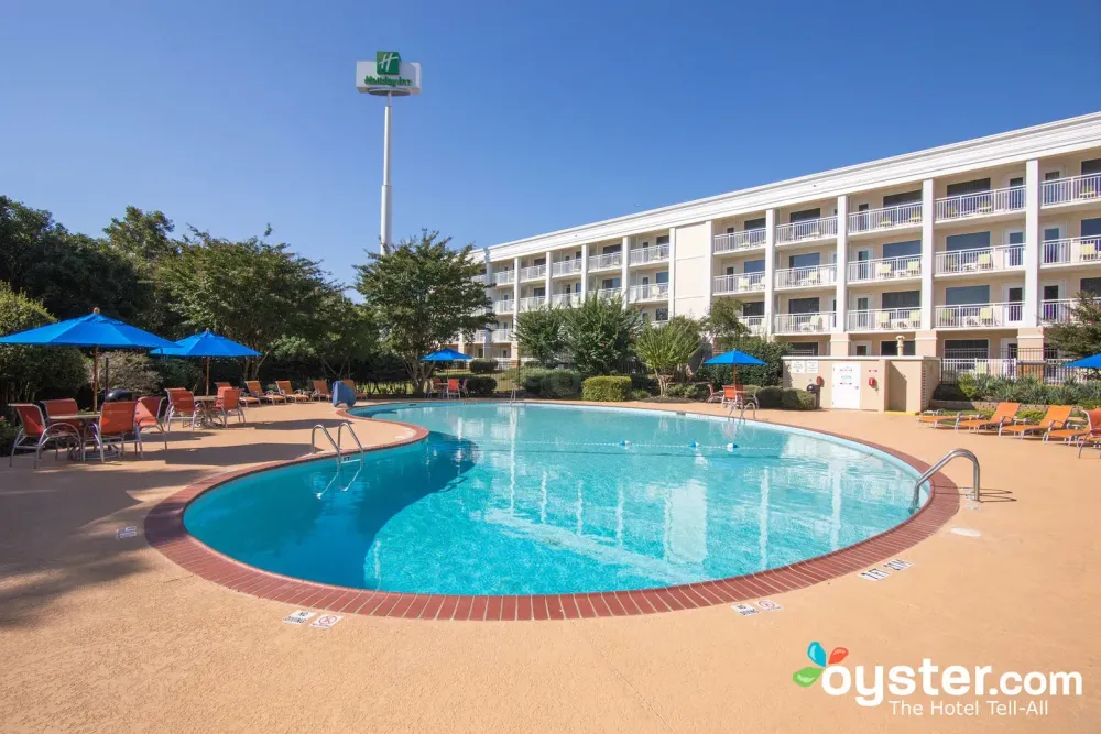 Holiday Inn & Suites Atlanta Airport - North Review: What To REALLY ...