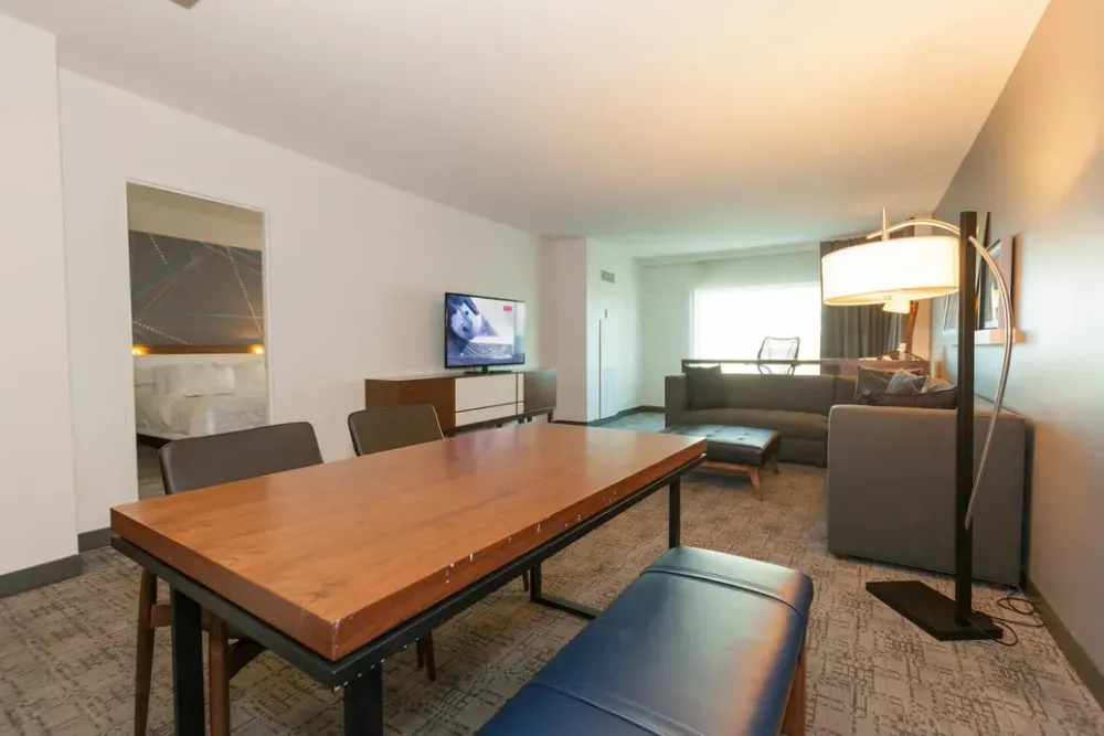 Le Meridien Atlanta Perimeter | Oyster.com Hotel Photos