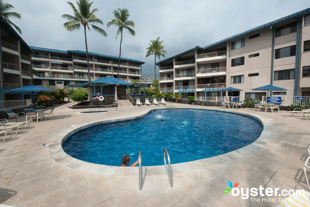 Kona Reef Resort Review: What To REALLY Expect If You Stay | Oyster.com