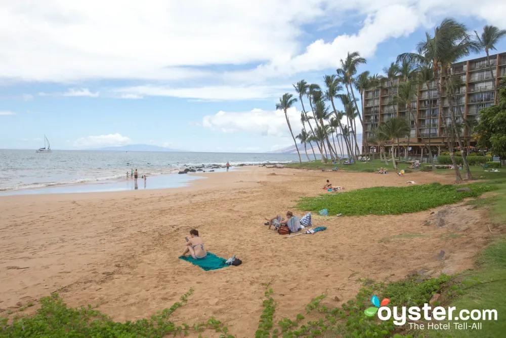 Days Inn by Wyndham Maui Oceanfront Review: What To REALLY Expect If ...