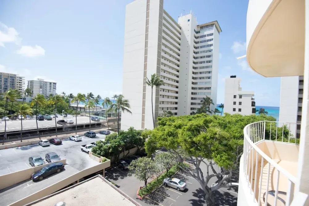 Lotus Honolulu at Diamond Head | Oyster.com Hotel Photos