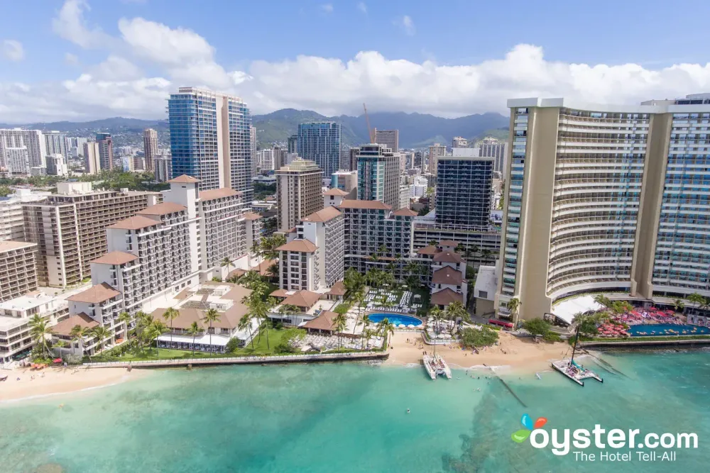 Halekulani Hotel Review: What To REALLY Expect If You Stay | Oyster.com