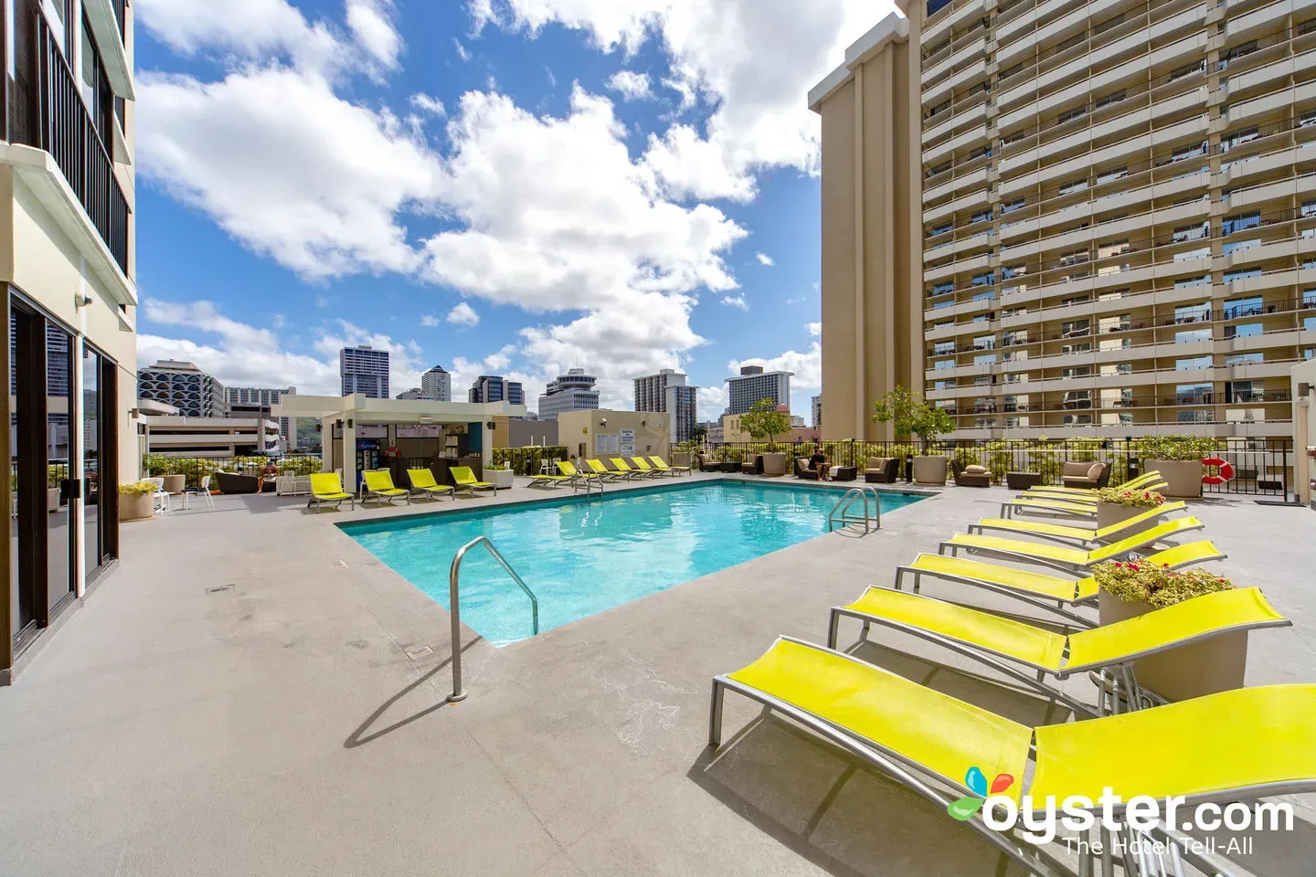 Halepuna Waikiki by Halekulani Review: What To REALLY Expect If You ...