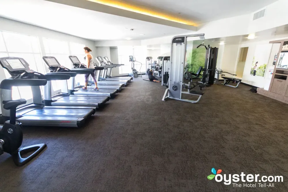 Moana Surfrider, A Westin Resort & Spa, Waikiki Beach Review: What To ...