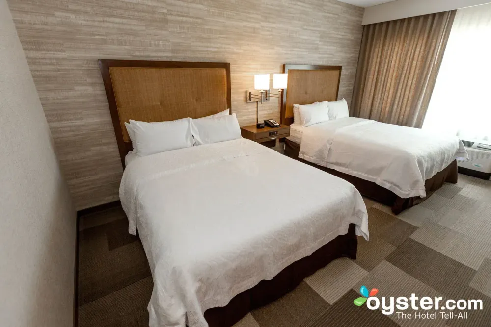 Hampton Inn & Suites Oahu/Kapolei Review: What To REALLY Expect If You Stay