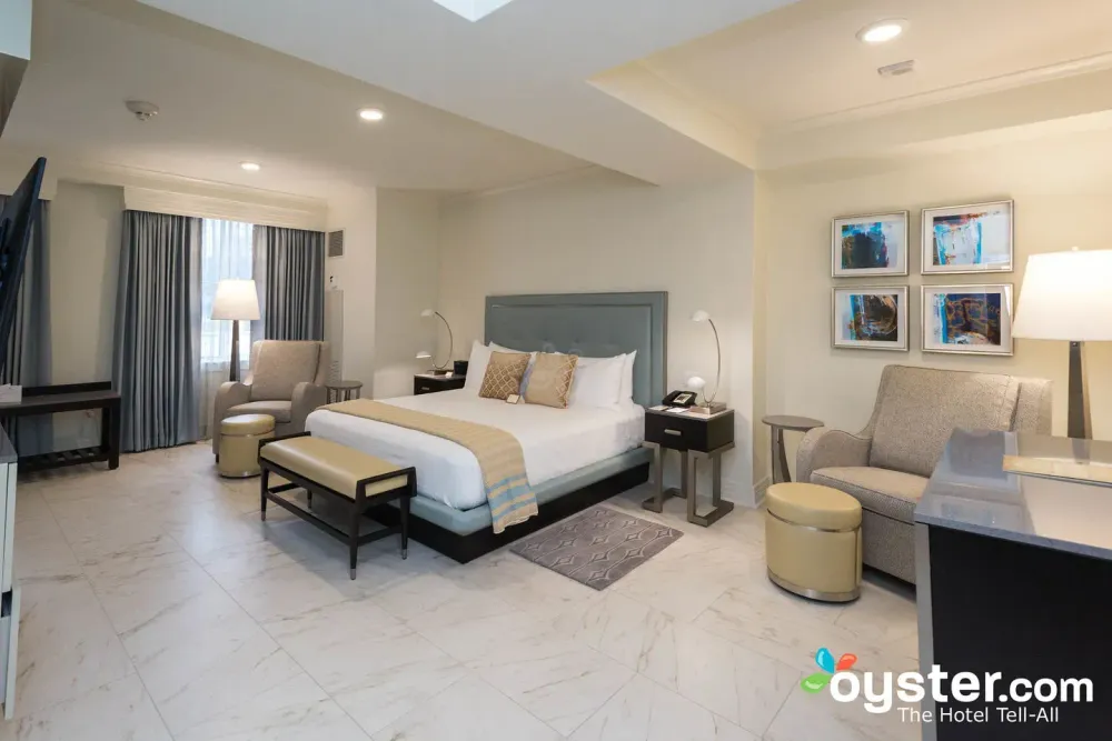 The Jung Hotel & Residences Review: What To REALLY Expect If You Stay