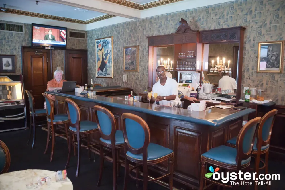 Le Richelieu in the French Quarter Review: What To REALLY Expect If You ...