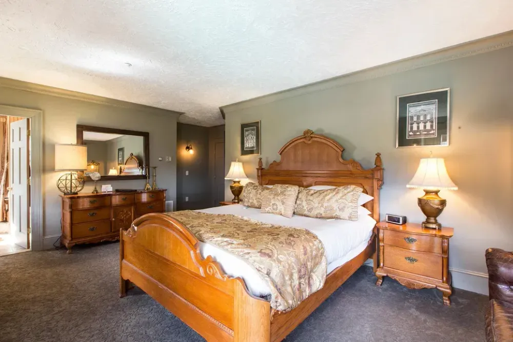 Balance Rock Inn Review: What To REALLY Expect If You Stay