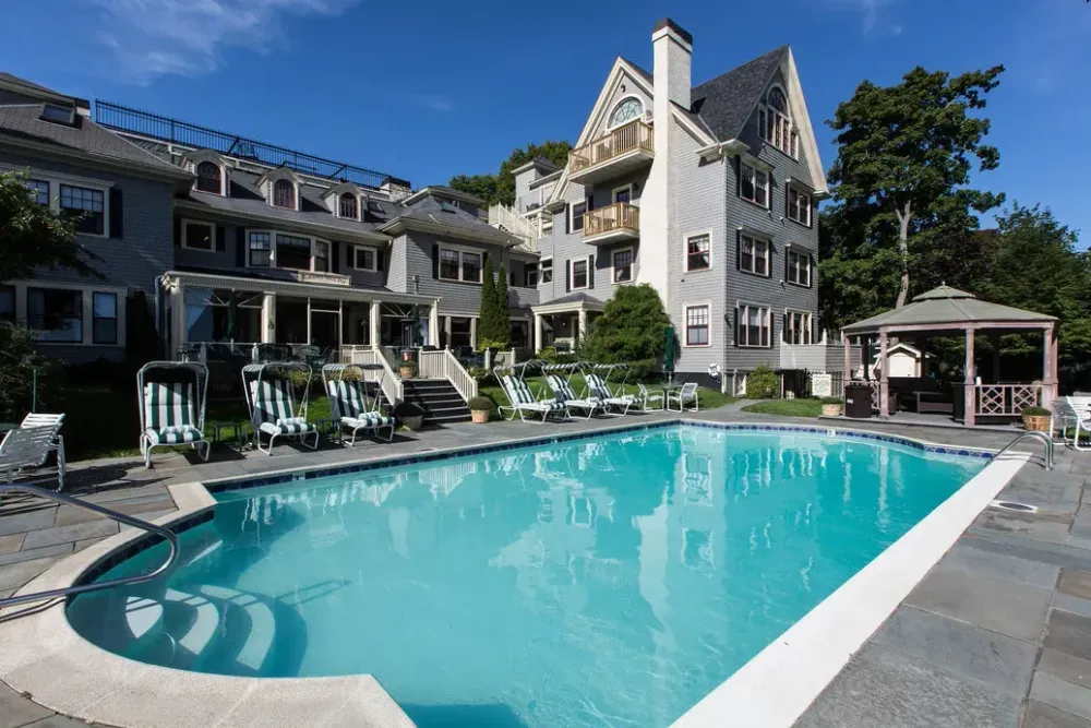 Balance Rock Inn Review: What To REALLY Expect If You Stay