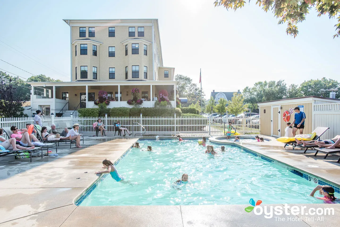 The Colonial Inn Review: What To REALLY Expect If You Stay