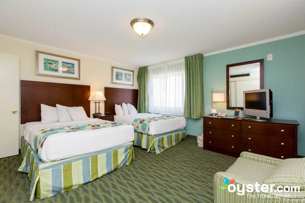 Beach Plaza Hotel Review: What To REALLY Expect If You Stay | Oyster.com