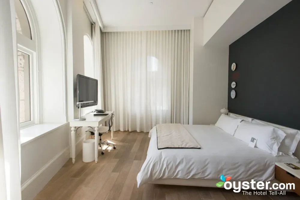 Ames Boston Hotel, Curio Collection by Hilton Review: What To REALLY ...