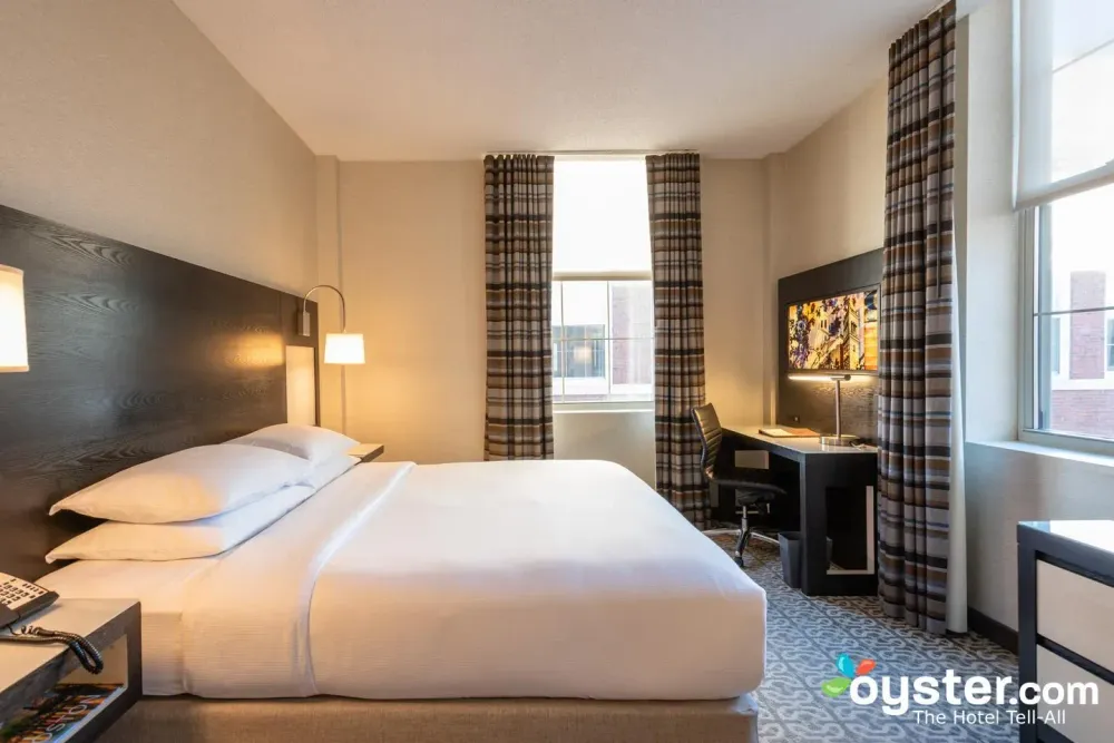 DoubleTree by Hilton Hotel Boston - Downtown Review: What To REALLY ...
