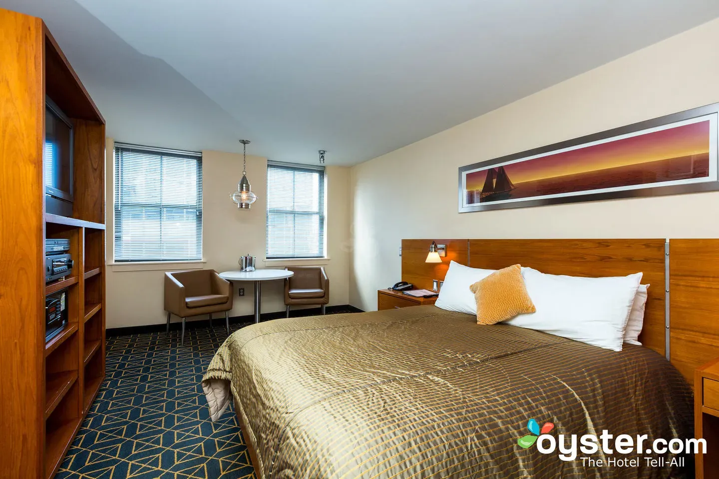 Harborside Inn Review: What To REALLY Expect If You Stay