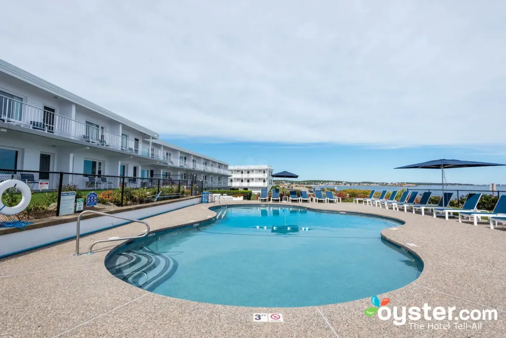 Atlantis Oceanfront Inn Review: What To REALLY Expect If You Stay ...