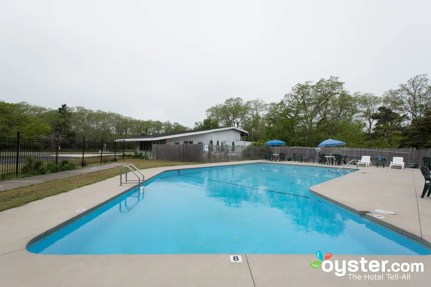 Blue Dolphin Inn Review: What To REALLY Expect If You Stay