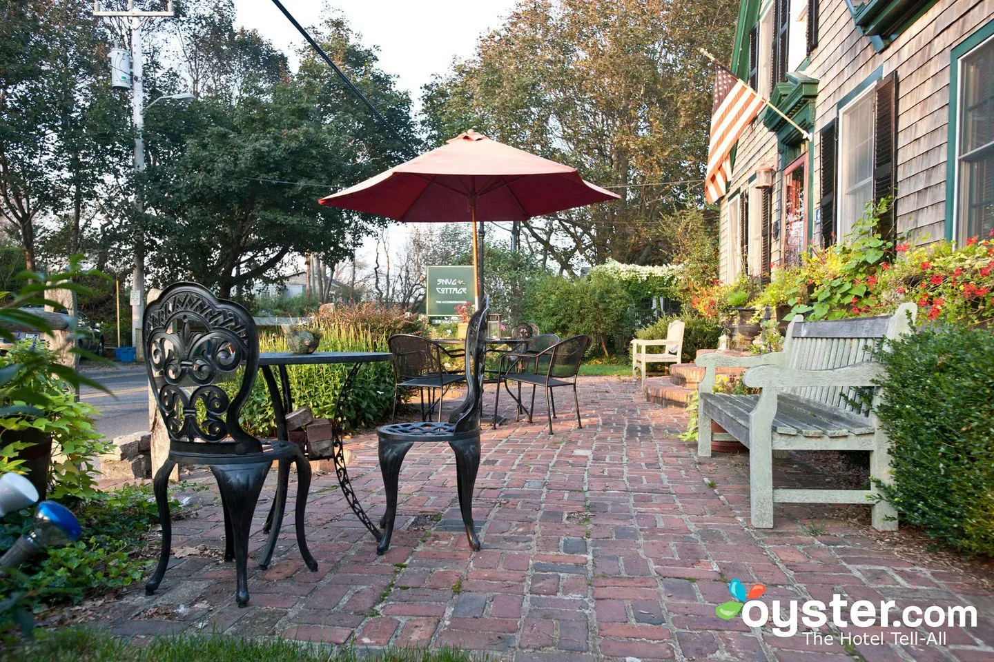 Snug Cottage Review: What To REALLY Expect If You Stay | Oyster.com