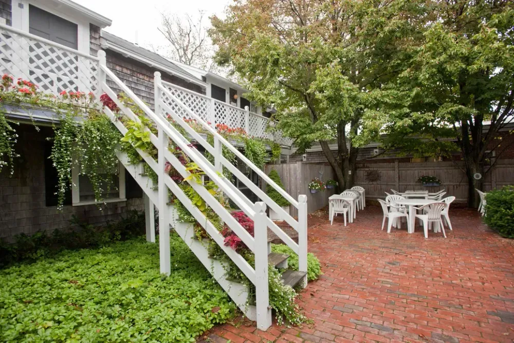 The Edgartown Inn | Oyster.com Hotel Photos