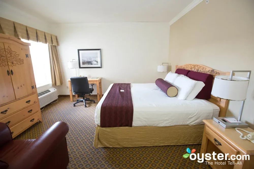 Cherry Tree Inn & Suites | Oyster.com Hotel Photos