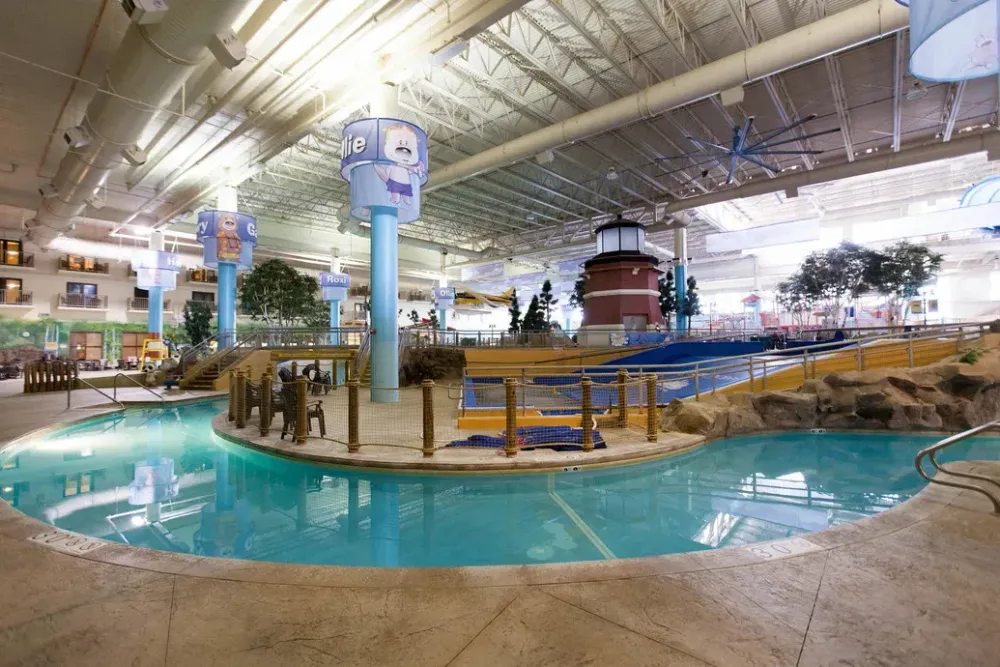 Radisson Hotel Bloomington by Mall of America | Oyster.com Hotel Photos
