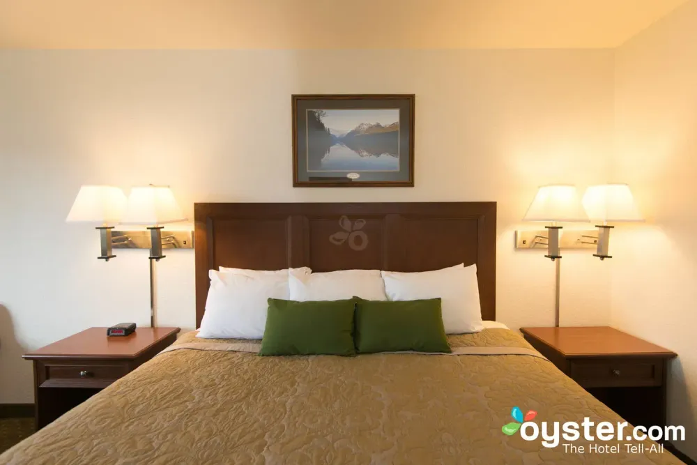 Kalispell Hotels & Resorts | Oyster.com Hotel Reviews