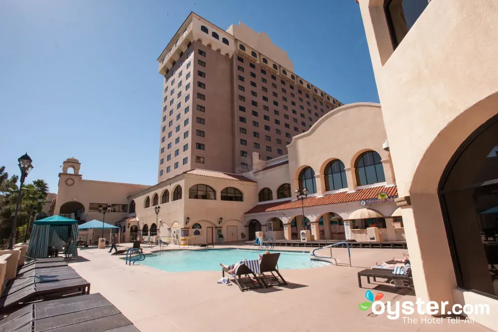 Harrah's Laughlin Review: What To REALLY Expect If You Stay | Oyster.com