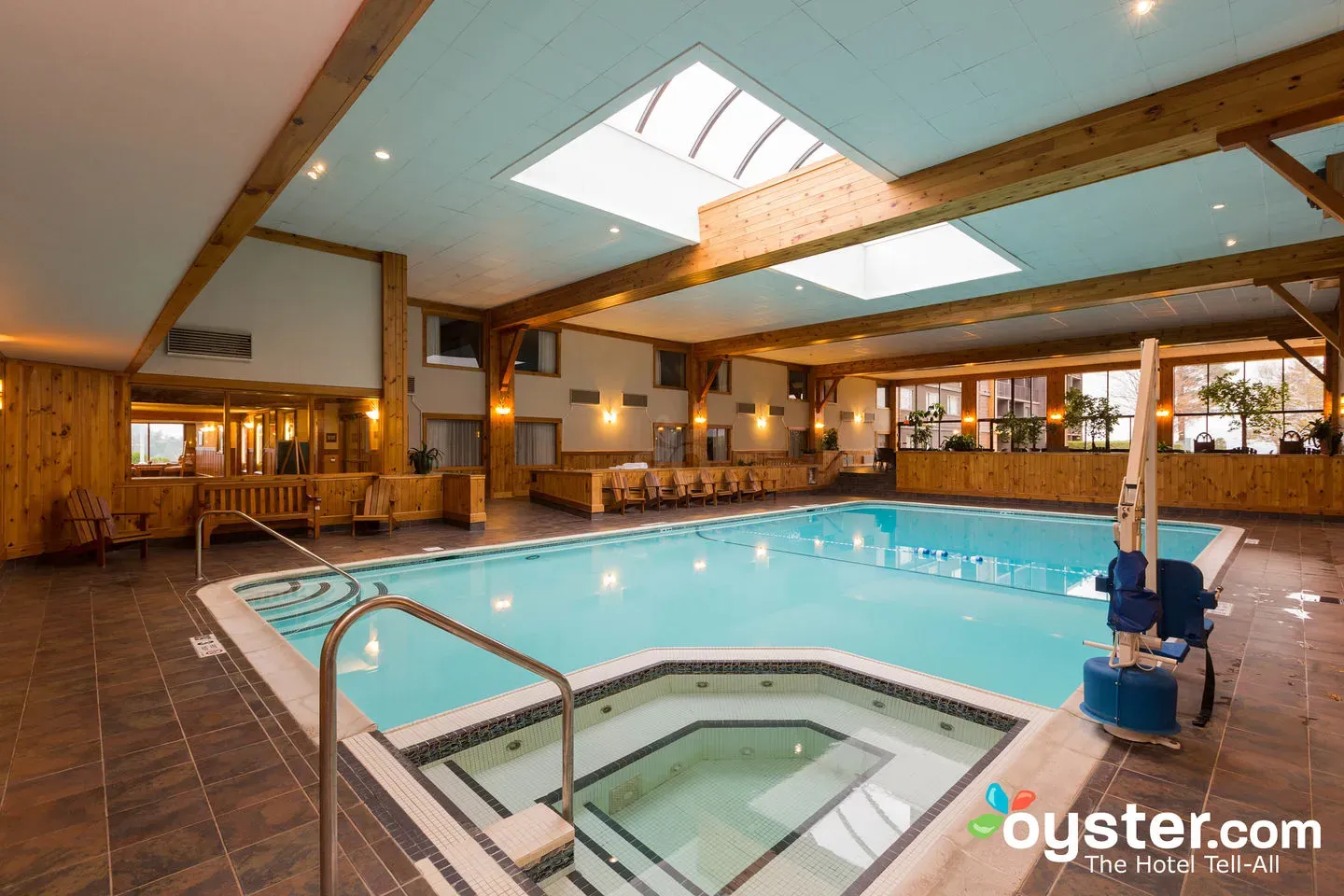 Crowne Plaza Lake Placid Review: What To REALLY Expect If You Stay
