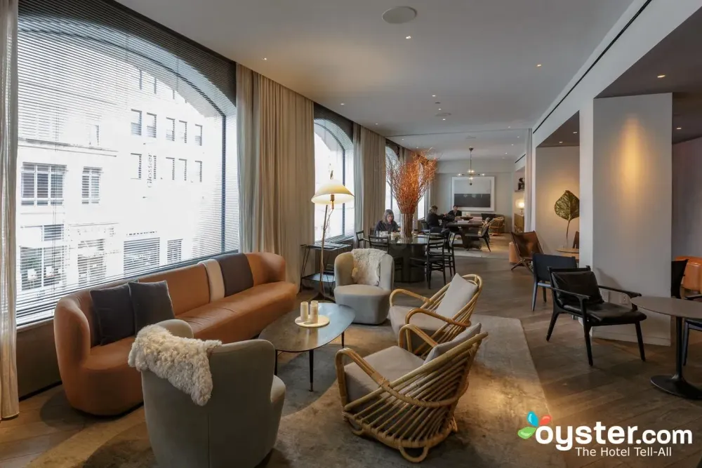 11 Howard Review: What To REALLY Expect If You Stay