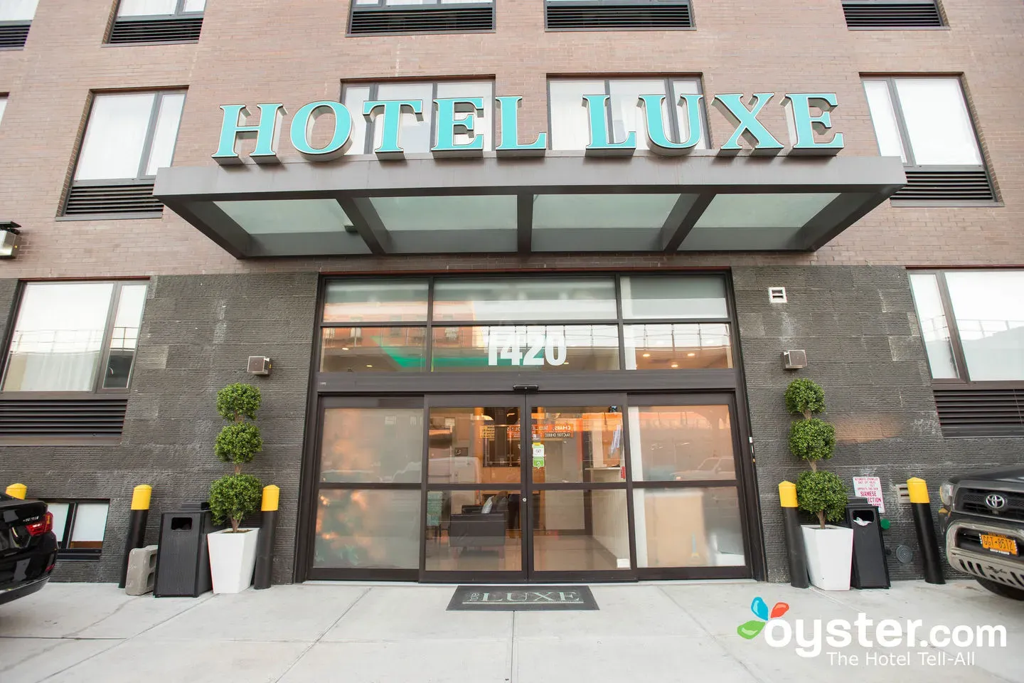 Hotel Lynx Review: What To REALLY Expect If You Stay