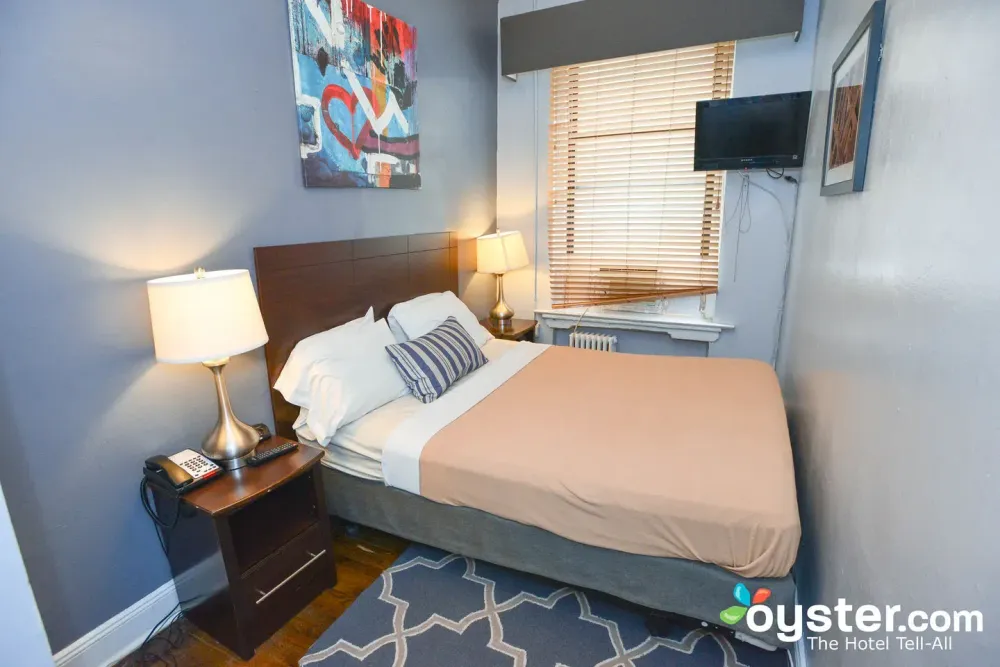 Hotel 309 Review: What To REALLY Expect If You Stay