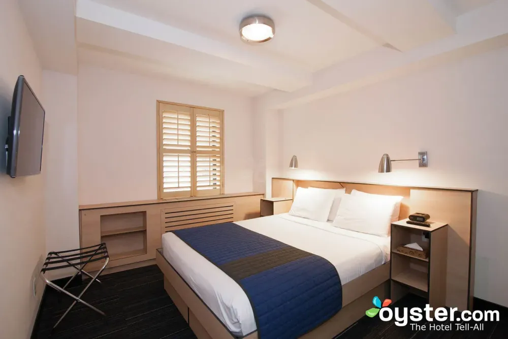 Pod 51 Hotel Review: What To REALLY Expect If You Stay | Oyster.com