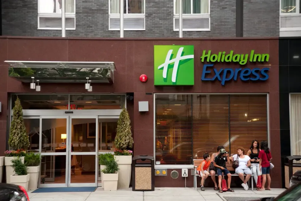 Holiday Inn Express New York City Times Square | Oyster.com Hotel Photos
