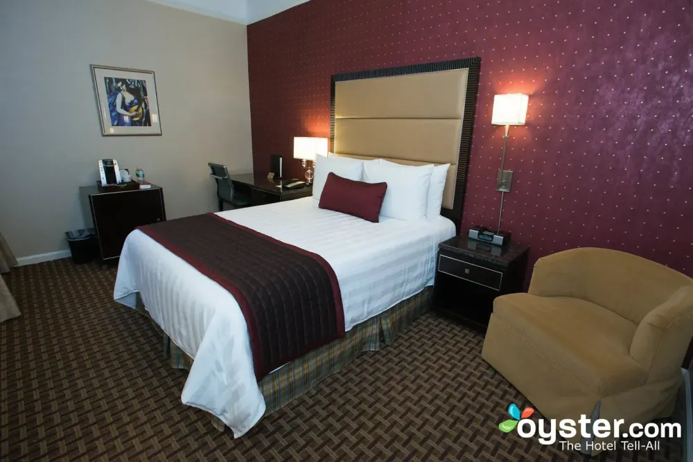 Hotel Metro Review: What To REALLY Expect If You Stay