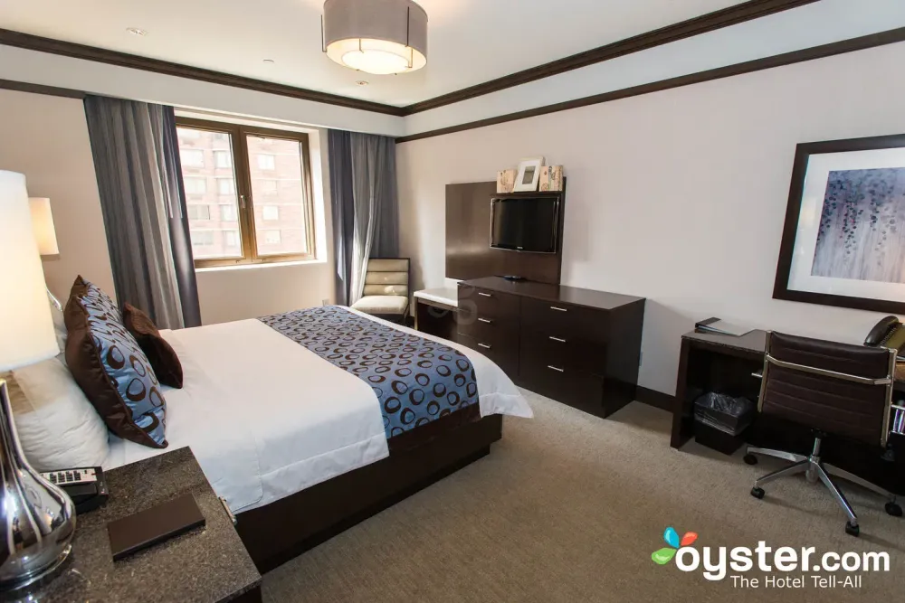 The Pearl Hotel Review: What To REALLY Expect If You Stay