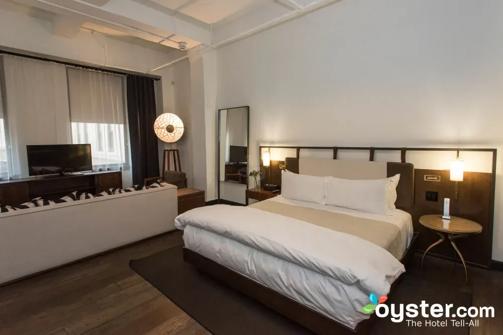 Refinery Hotel Review: What To REALLY Expect If You Stay