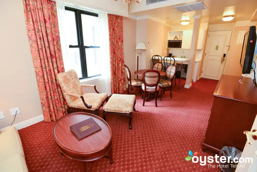 The Milburn Hotel Review: What To REALLY Expect If You Stay